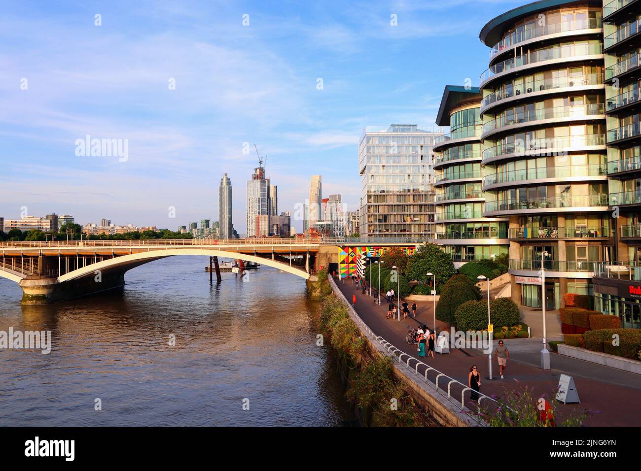A sunset view of the London Chelsea Bridge Stock Photo - Alamy