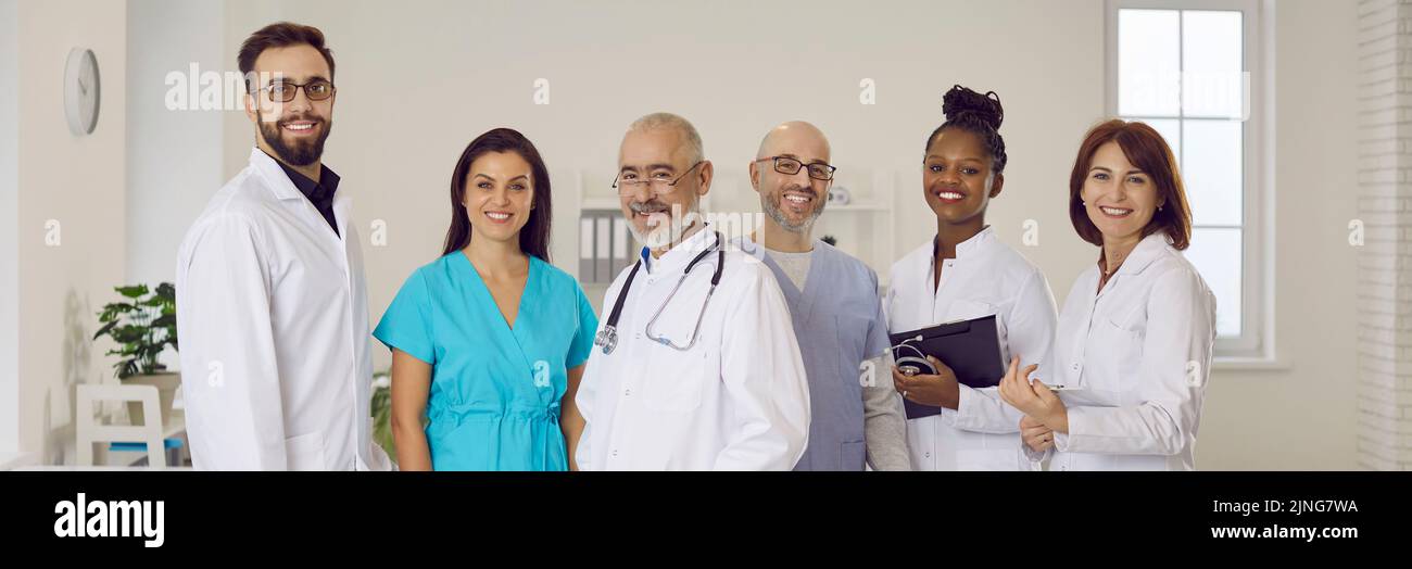 Diverse hospital team hi-res stock photography and images - Alamy
