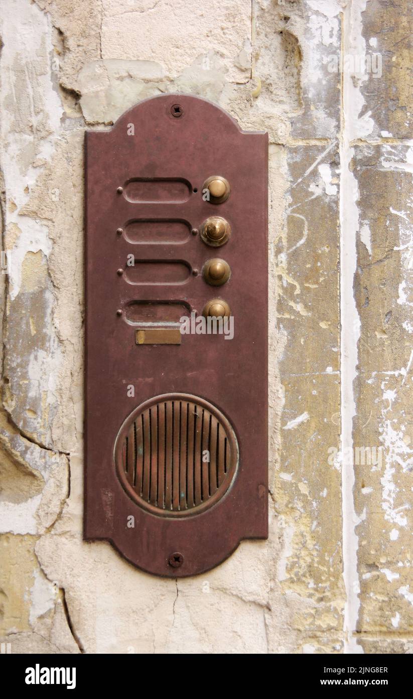 Old fashioned door bell hi-res stock photography and images - Alamy