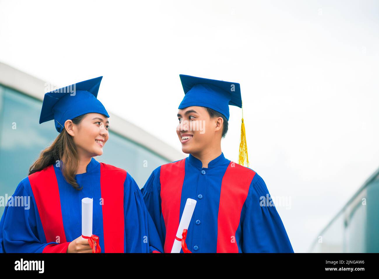 Asian graduate students hi-res stock photography and images - Alamy
