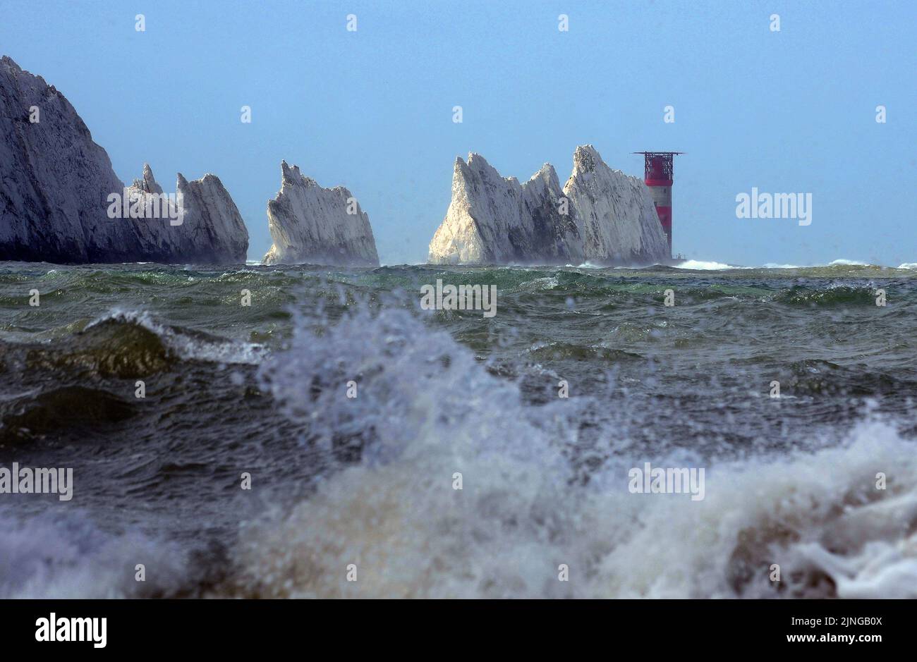 THE NEEDLES , THE NEEDLES LIGHTHOUSE, ISLE OF WIGHT. PIC MIKE WALKER ...