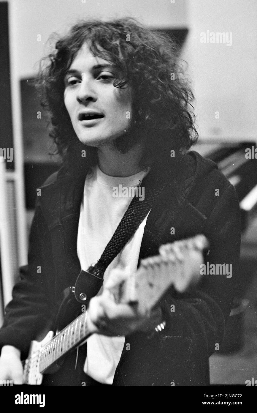 FLEETWOOD MAC UK rock group with Jeremy Spencer in 1969 Stock Photo - Alamy