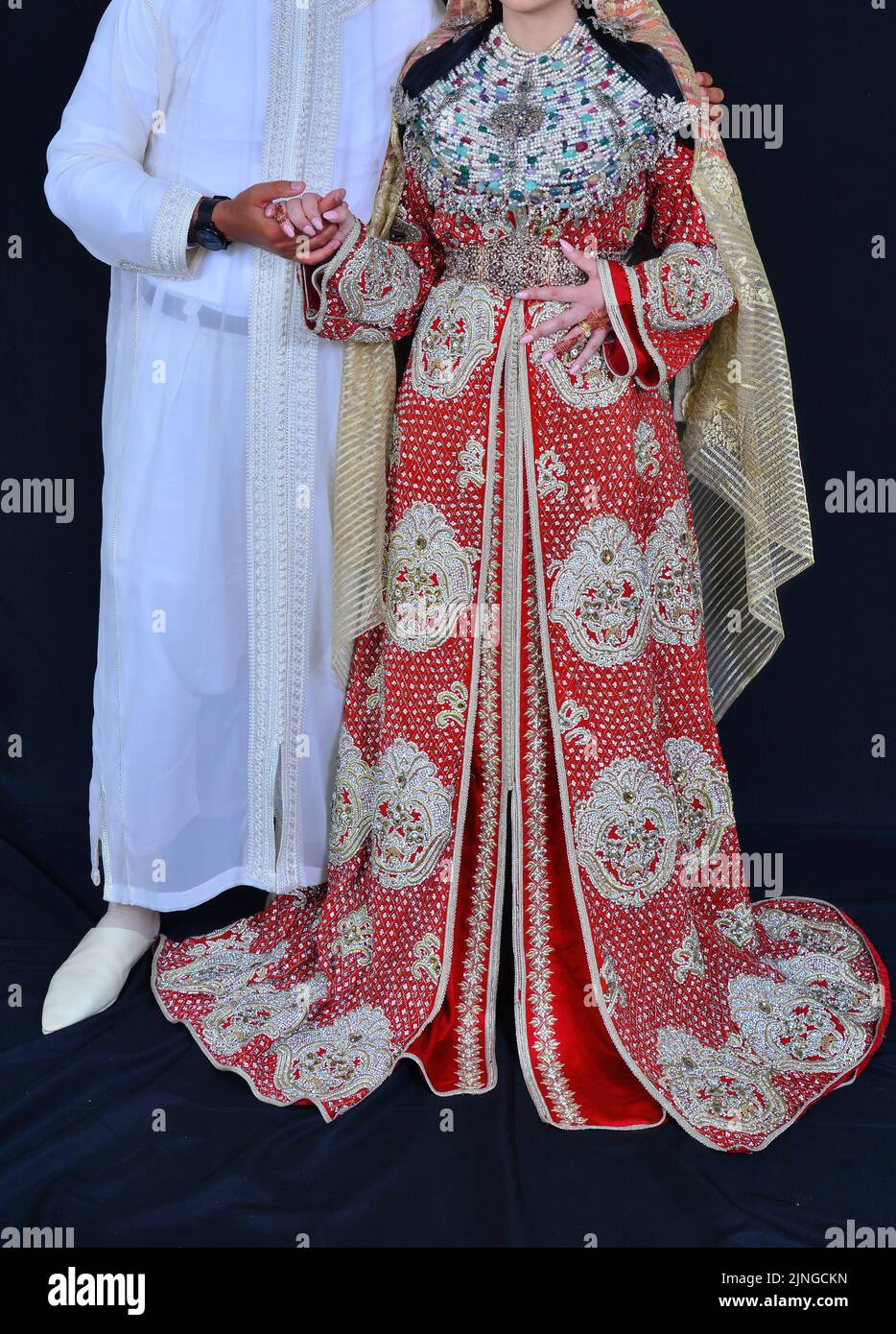 Algerian wedding woman hi-res stock photography and images - Alamy