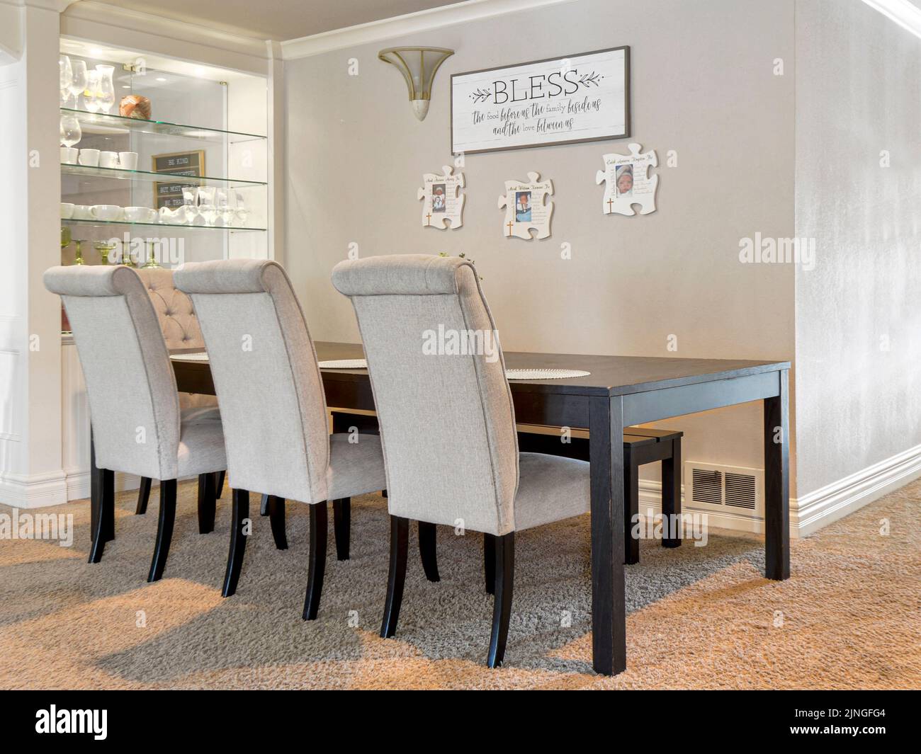 Interior design luxury dining hi-res stock photography and images - Alamy
