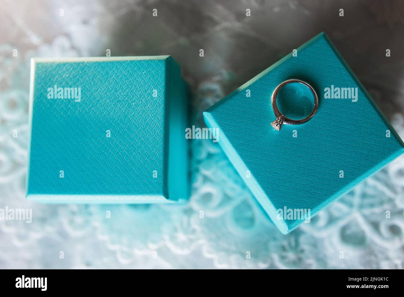 Diamond in box pattern hi-res stock photography and images - Alamy