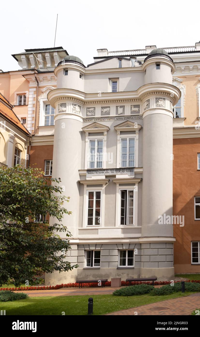 University building exterior hi-res stock photography and images - Alamy