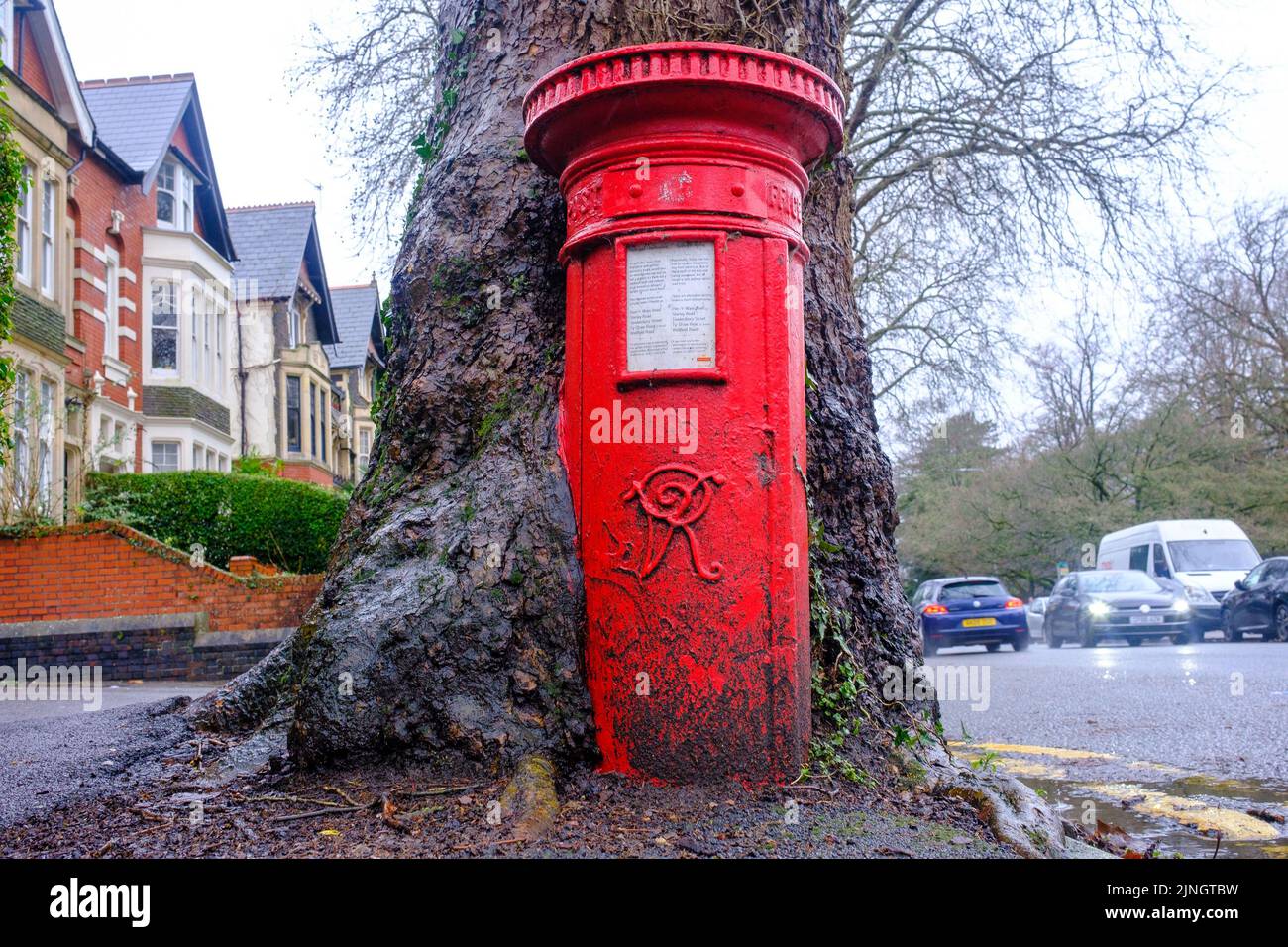 08.01.22 - A Grade II listed post box has been decommissioned after a ...