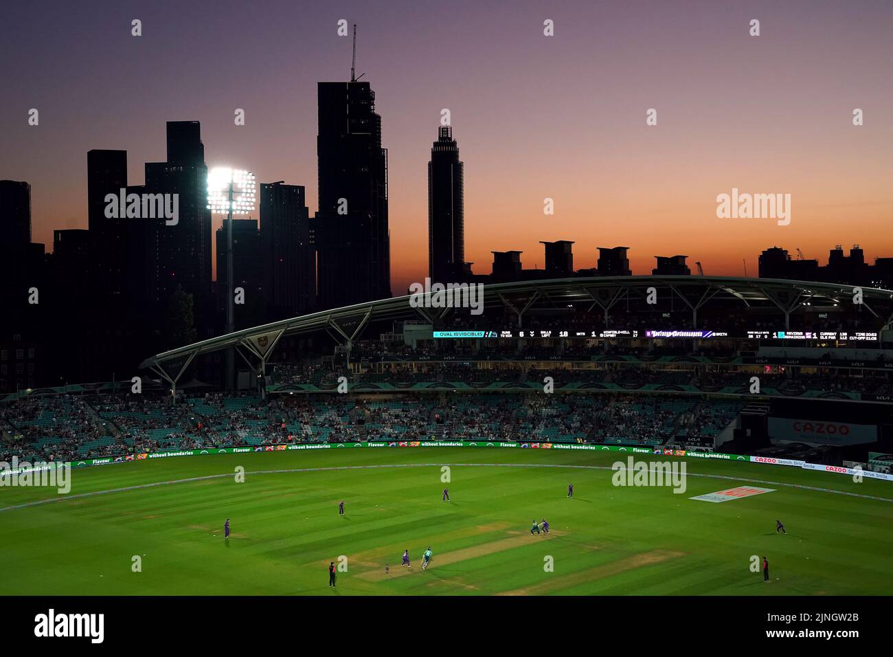The sun sets during the match between the Oval Invincibles and Northern ...