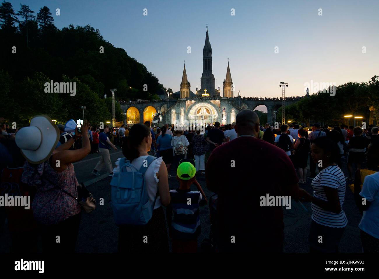 People gathered @ Sanctuaires Notre-Dame de Lourdes A Catholic ...