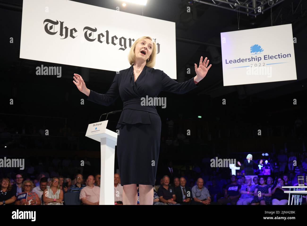 Liz truss on stage hi-res stock photography and images - Alamy