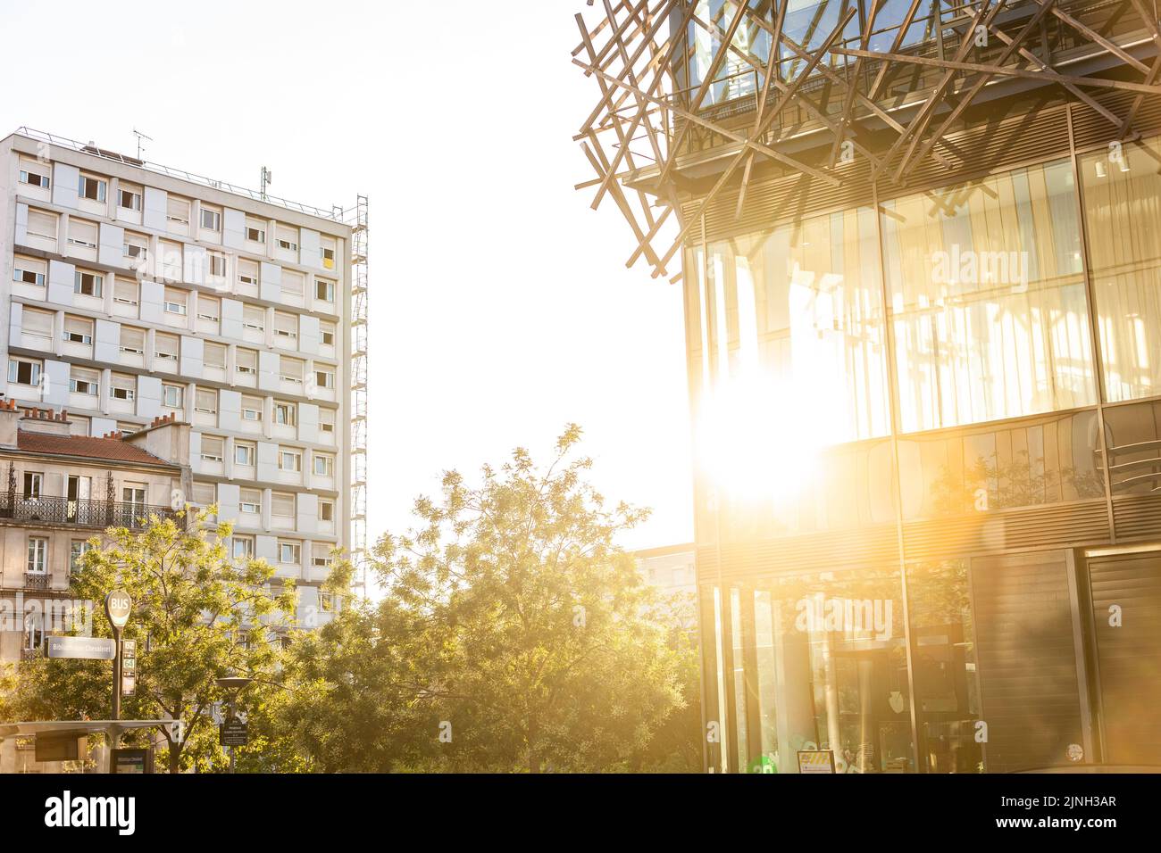 Modern buildings in Paris. Glass facade skyscrapers on a bright sunny ...