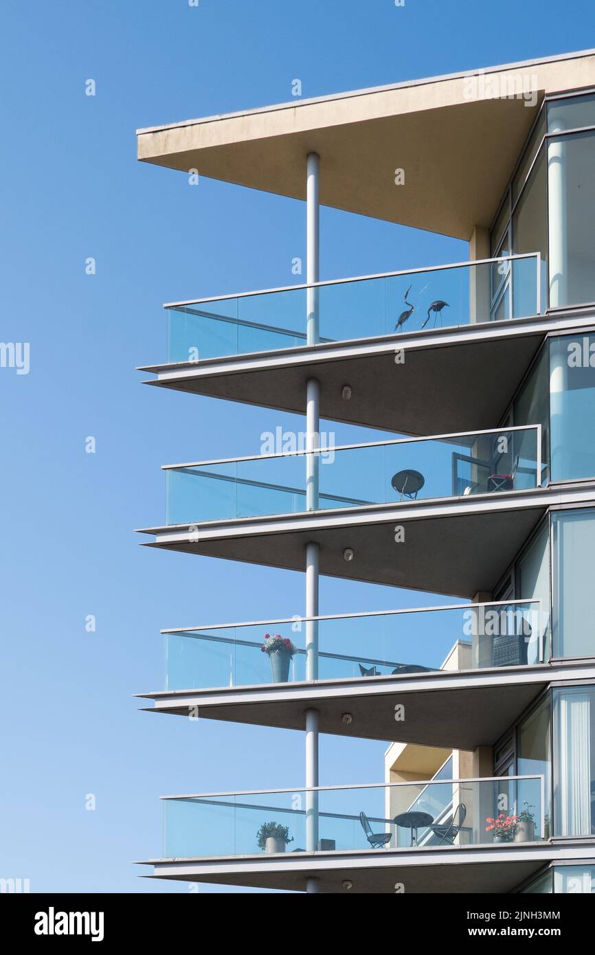 Clean lines of contemporary architecture Stock Photo - Alamy