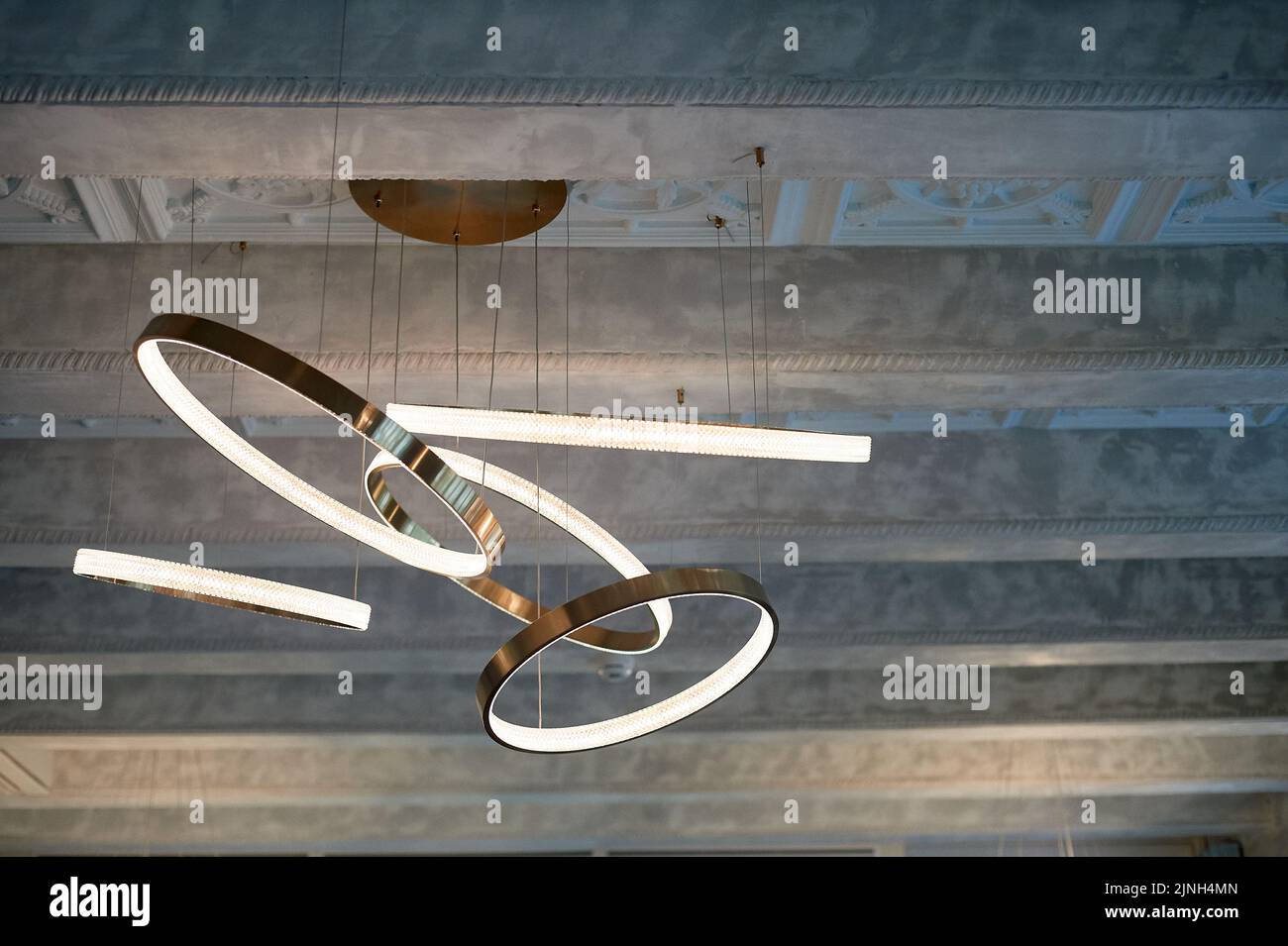 Concrete circles ceiling hi-res stock photography and images - Alamy