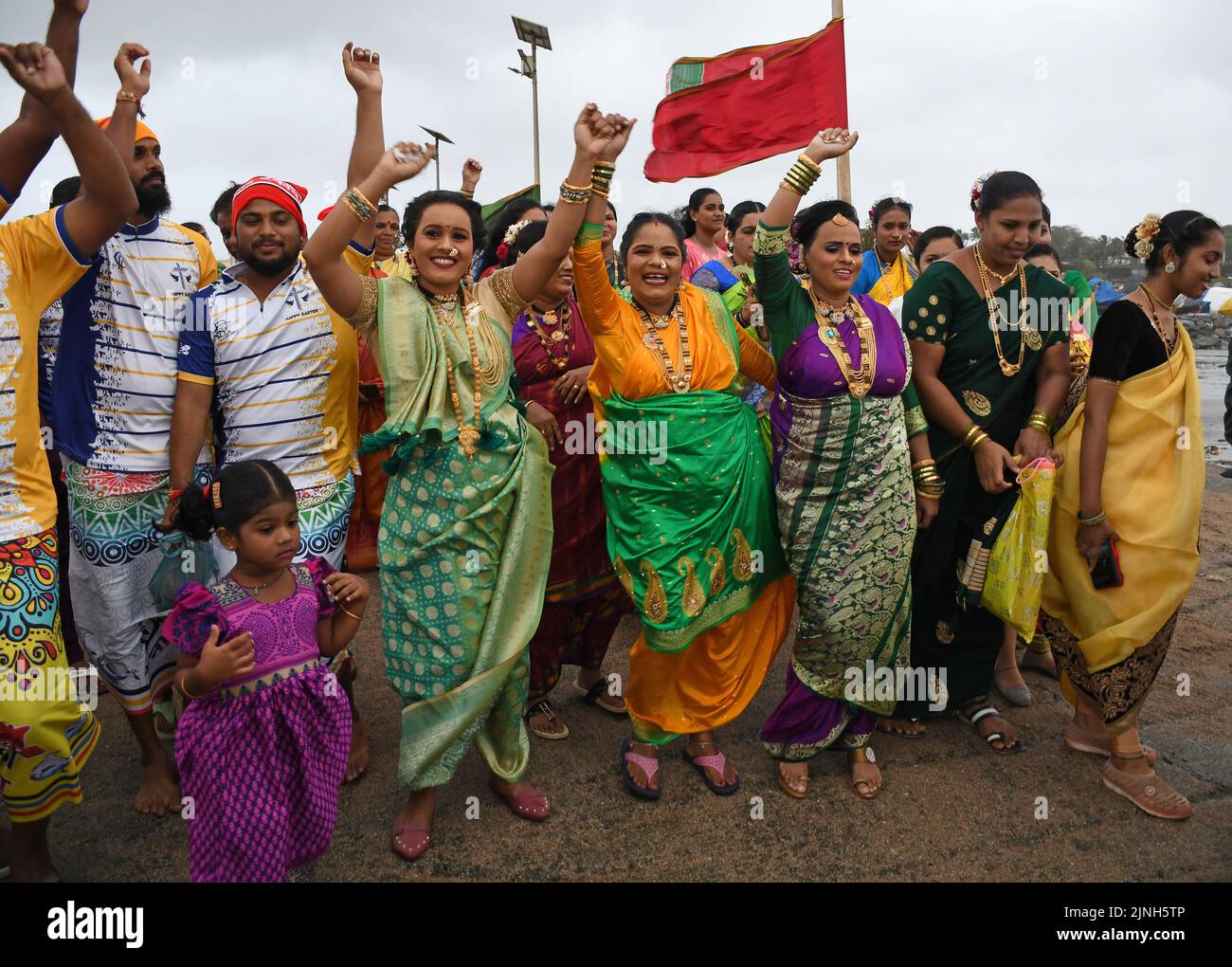 Hindu fishing community hi-res stock photography and images - Alamy