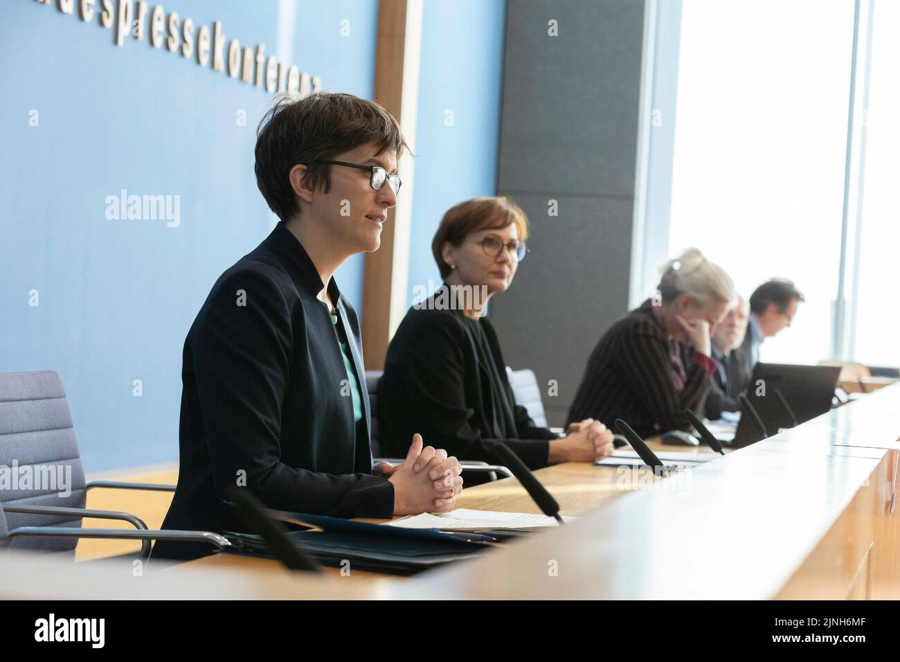 Anna stark hi-res stock photography and images - Alamy