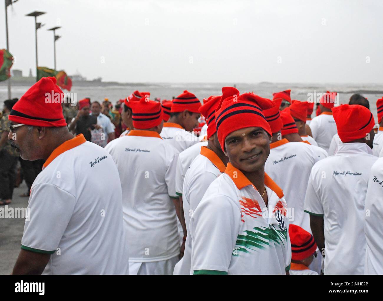 Mumbai, Maharashtra, India. 11th Aug, 2022. Fishermen wearing ...