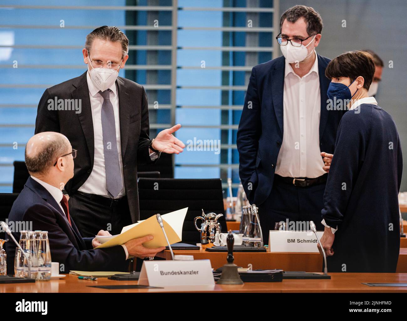 Joerg kukies hi-res stock photography and images - Alamy