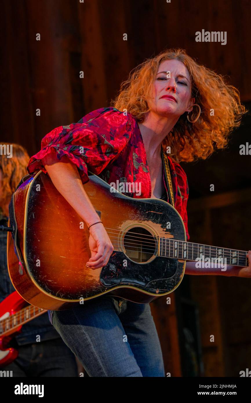 Kathleen edwards singer hi-res stock photography and images - Alamy