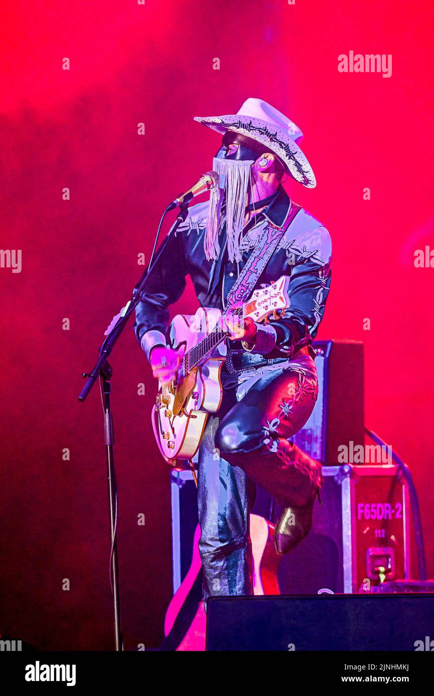 Orville peck singer hi-res stock photography and images - Alamy