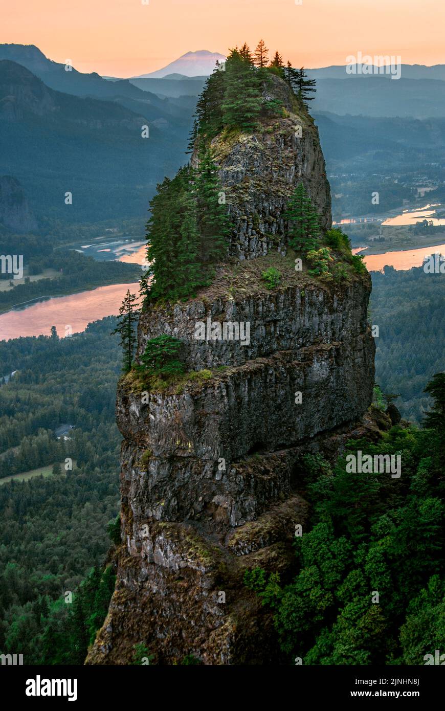 St. Peters Dome, Columbia River Gorge, Oregon Stock Photo - Alamy