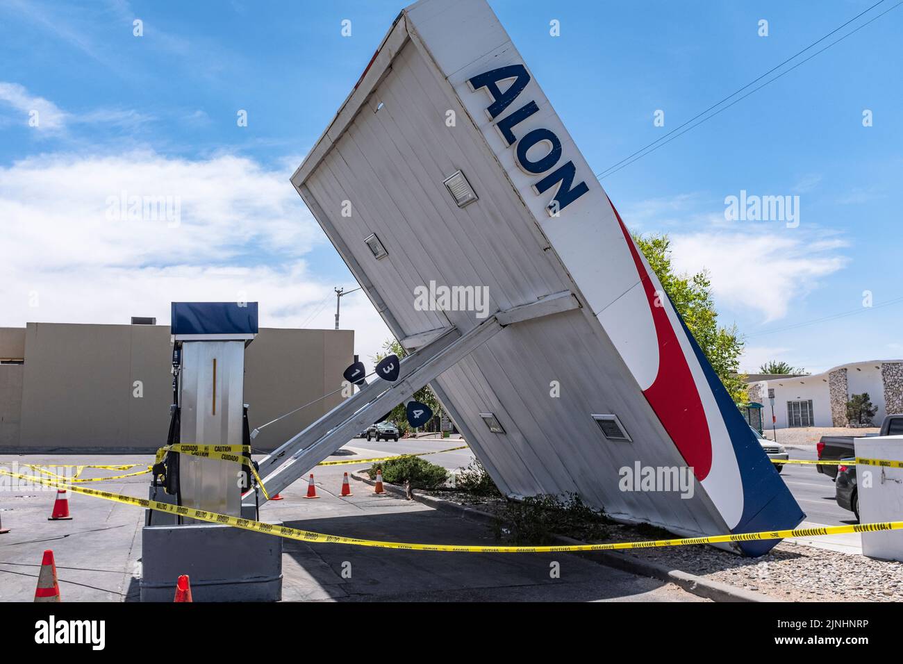 ALON Gas Station ( on Candelaria Rd.and Carlisle) after night of heavy ...