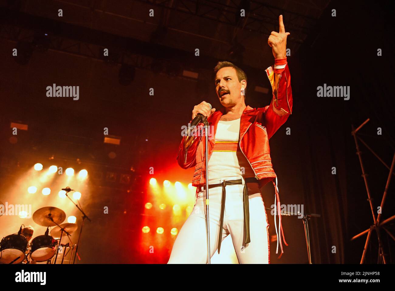 Freddie mercury images hi-res stock photography and images - Alamy