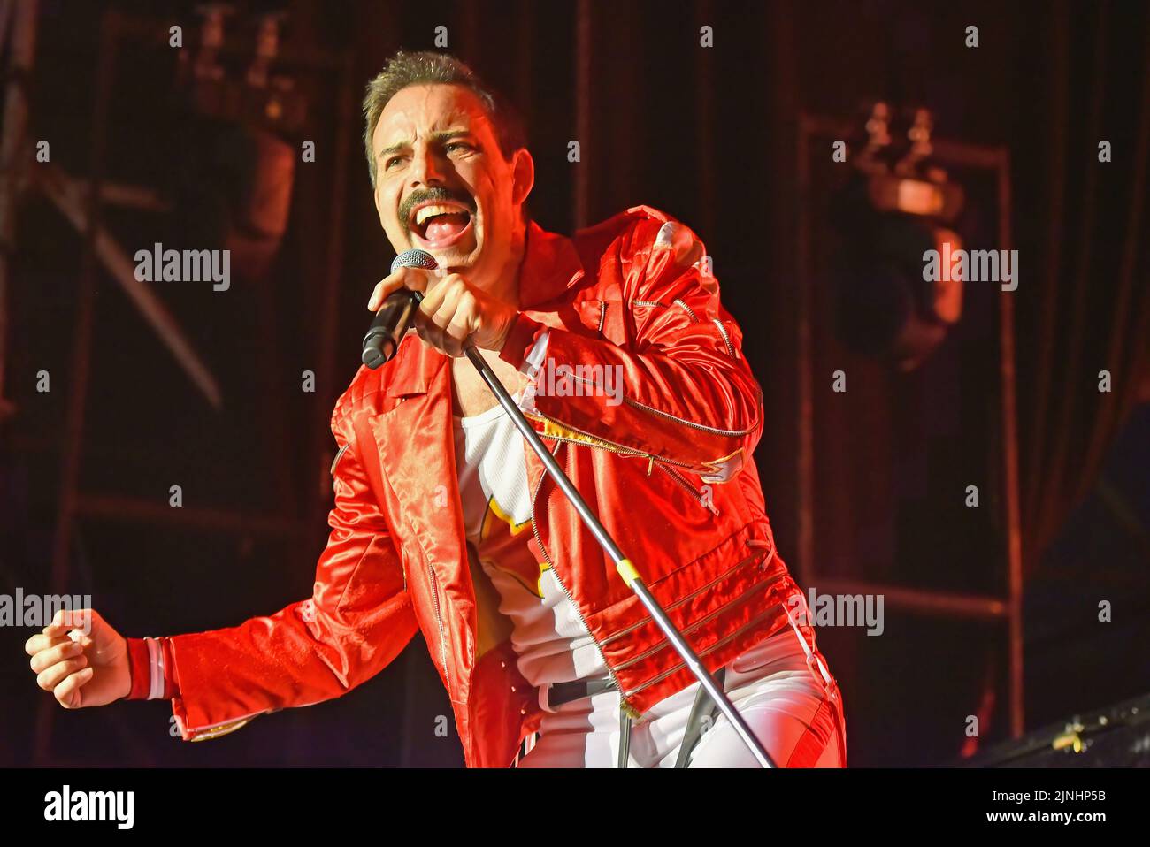Freddie mercury images hi-res stock photography and images - Alamy