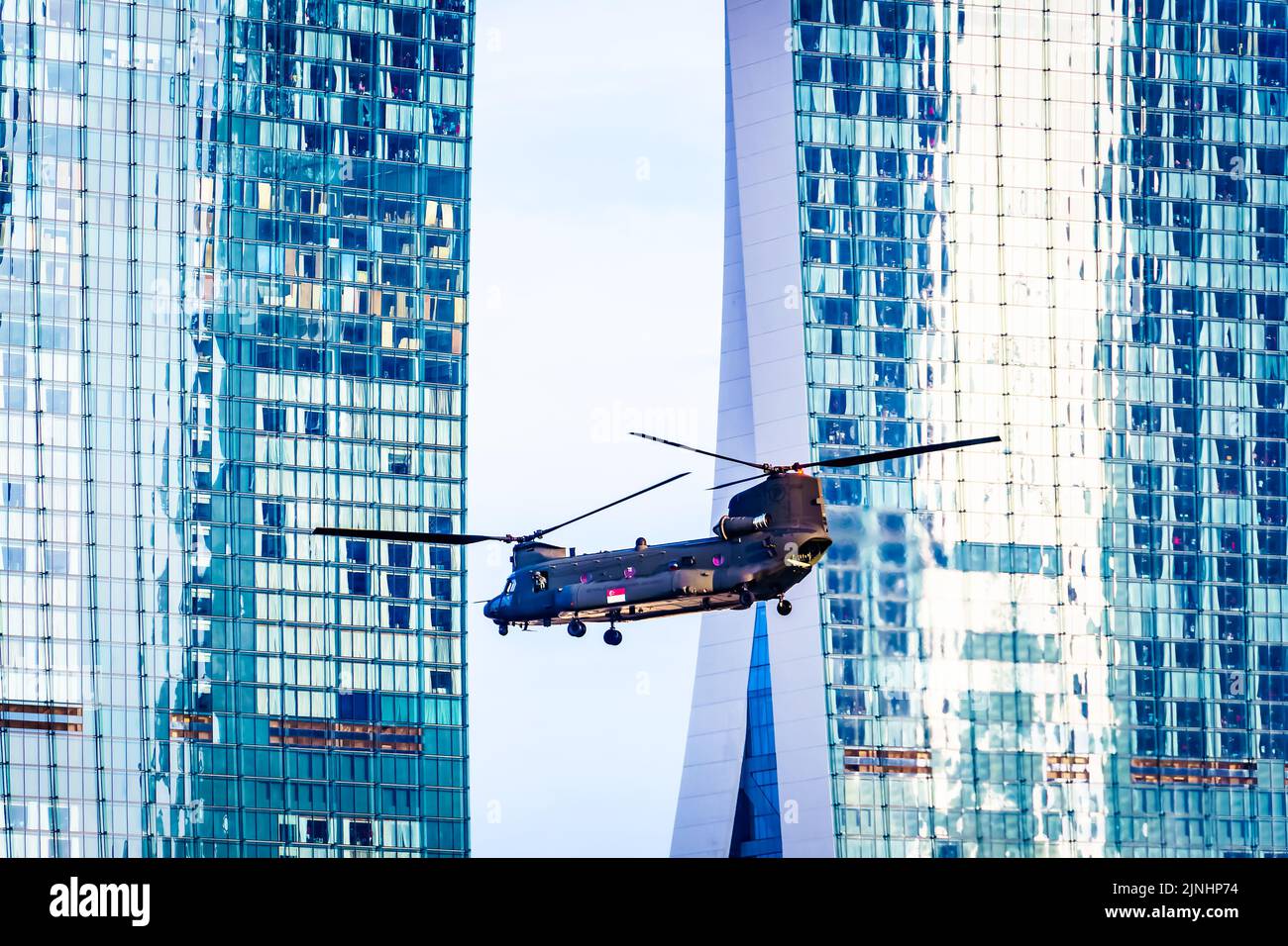 Singapore military parade hi-res stock photography and images - Alamy