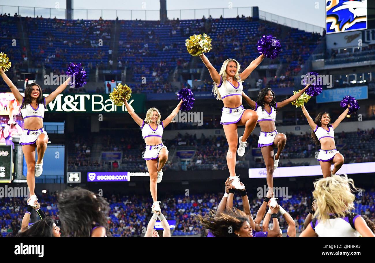Baltimore ravens cheerleaders hi-res stock photography and images - Alamy