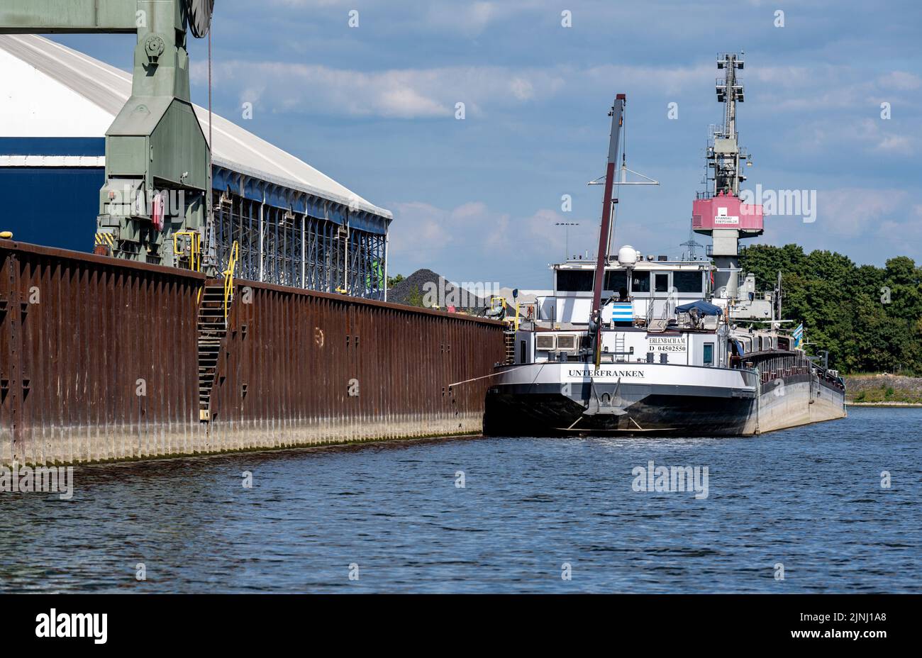 Regensburg, Germany. 10th Aug, 2022. Low water in the Bavarian port of ...