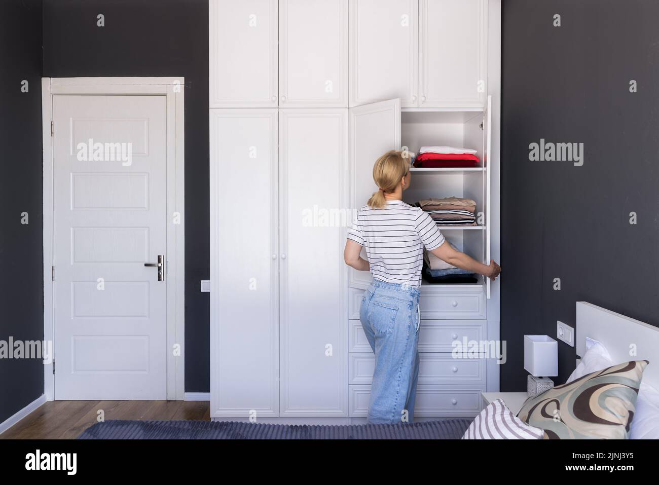 Putting things in order hi-res stock photography and images - Alamy