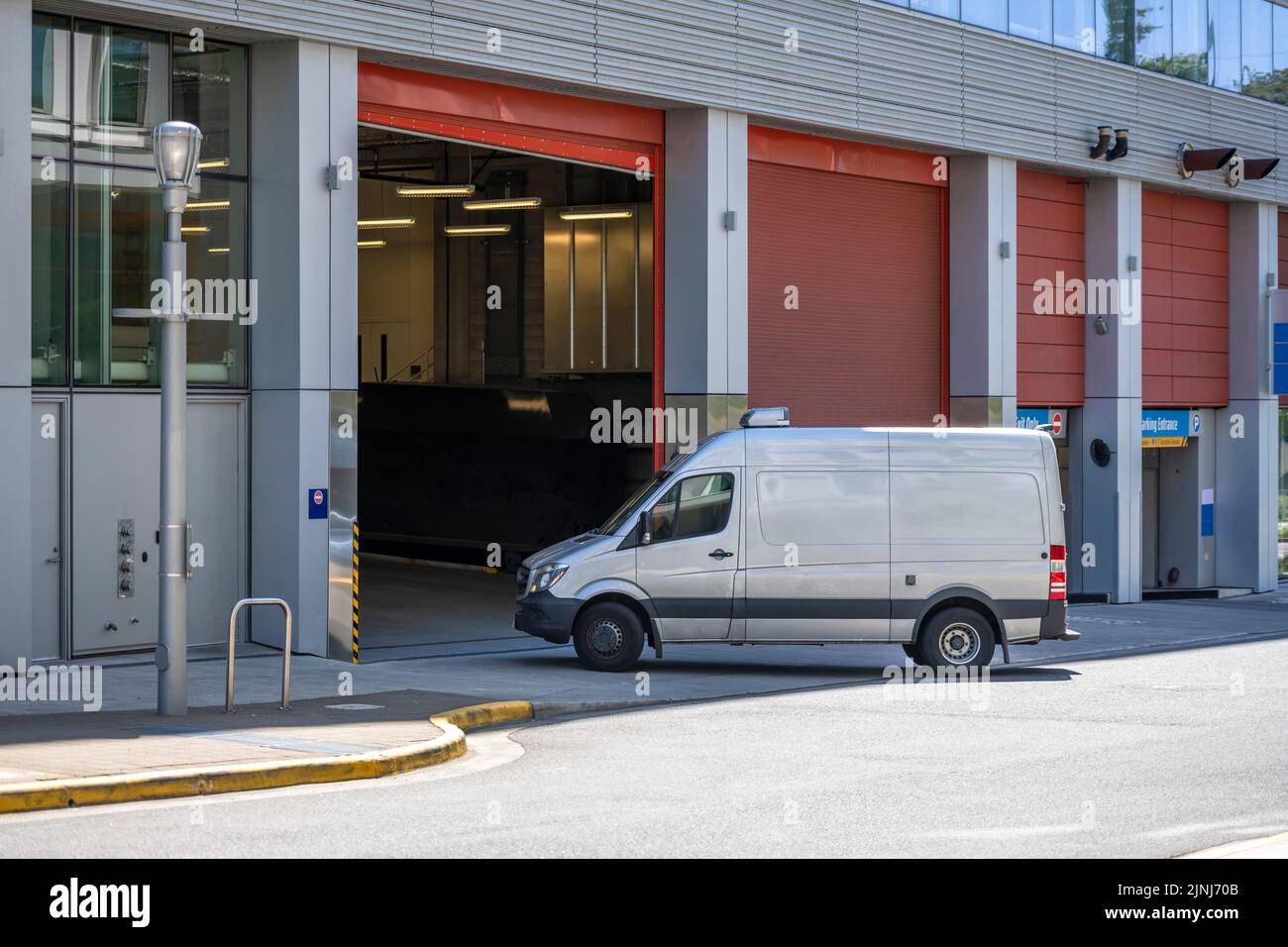 Short haul operator hi-res stock photography and images - Alamy