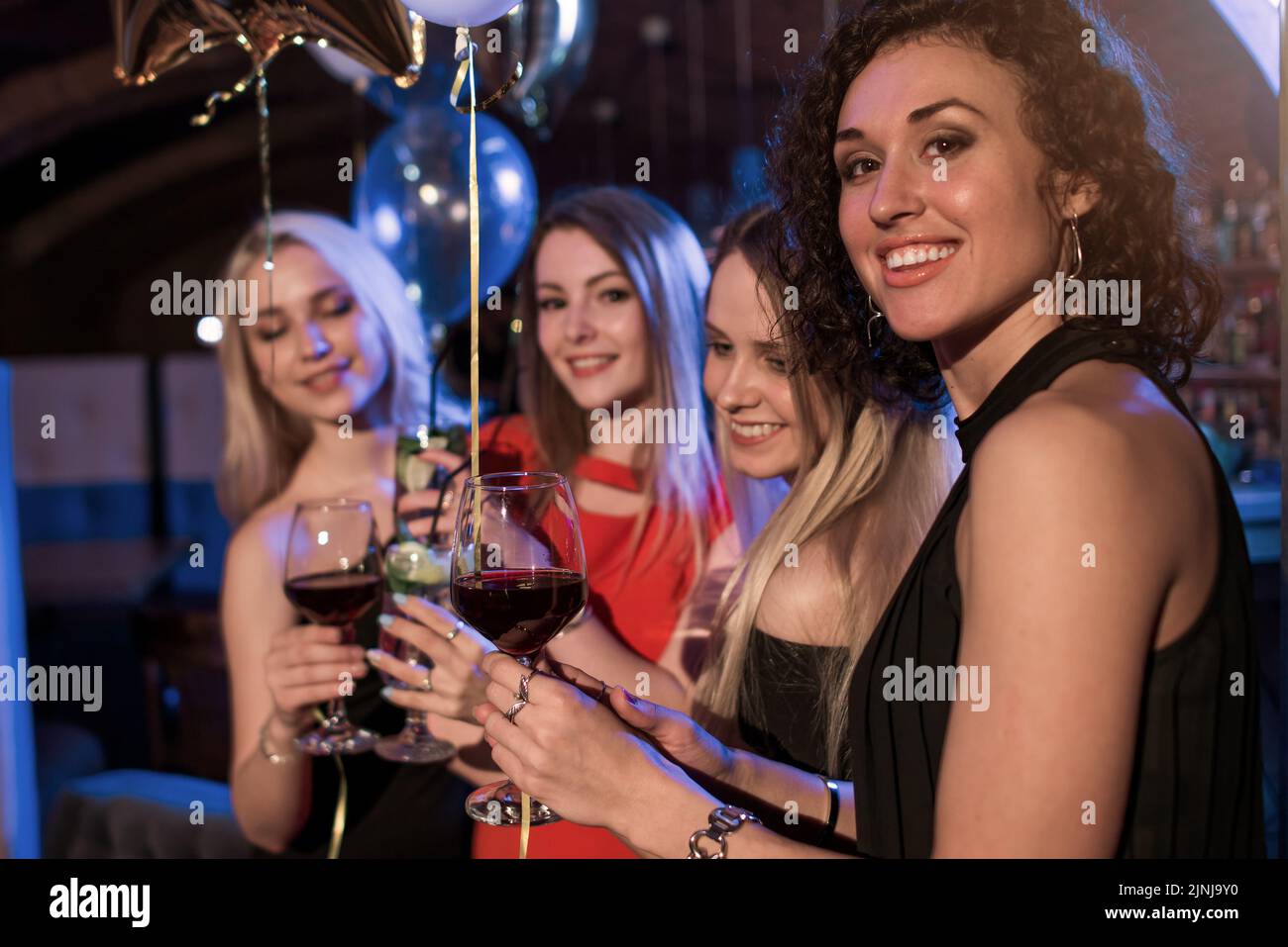 Girls night club hi-res stock photography and images - Alamy