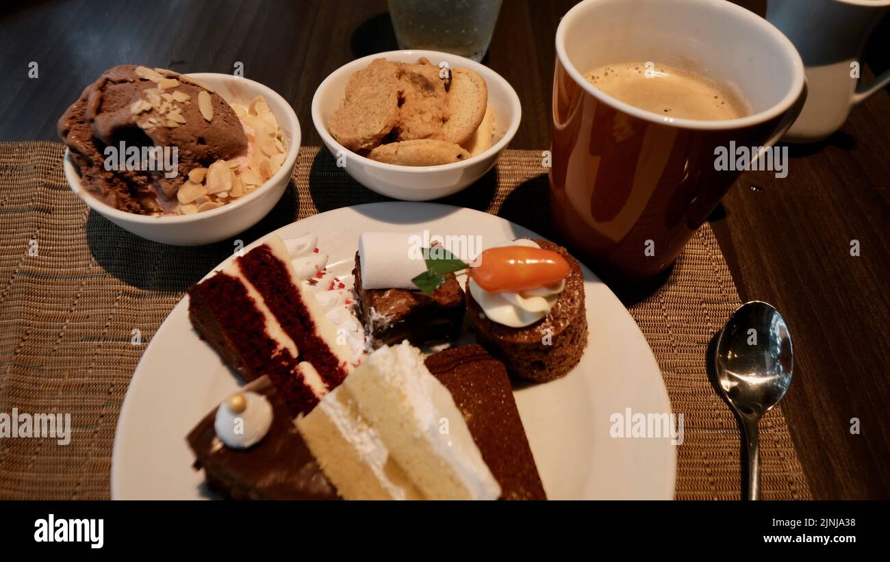 Confections hi-res stock photography and images - Alamy