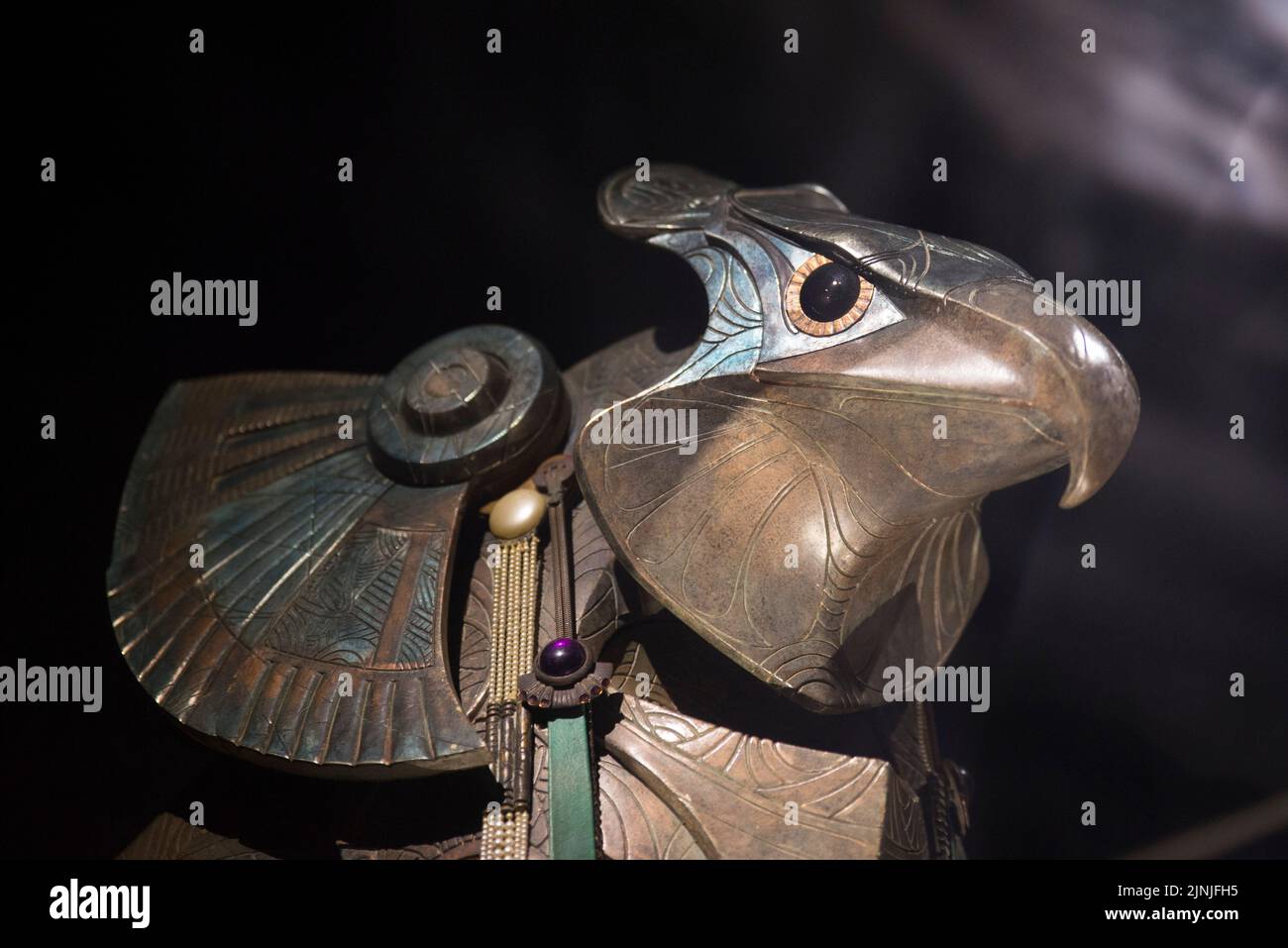 Horus Guard Helmet from Stargate Stock Photo - Alamy