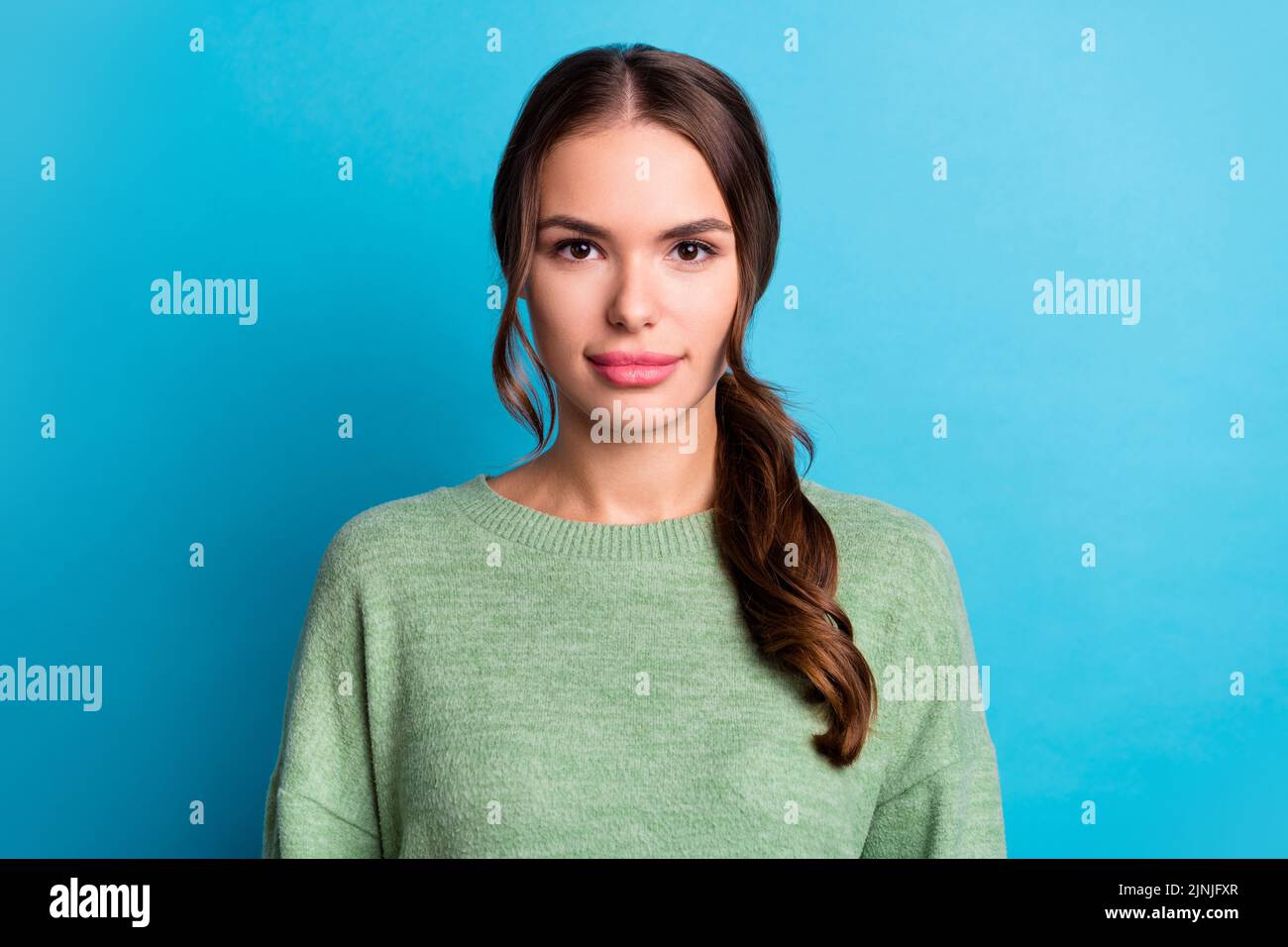 Woman brown hair ponytail headshot hi-res stock photography and images ...
