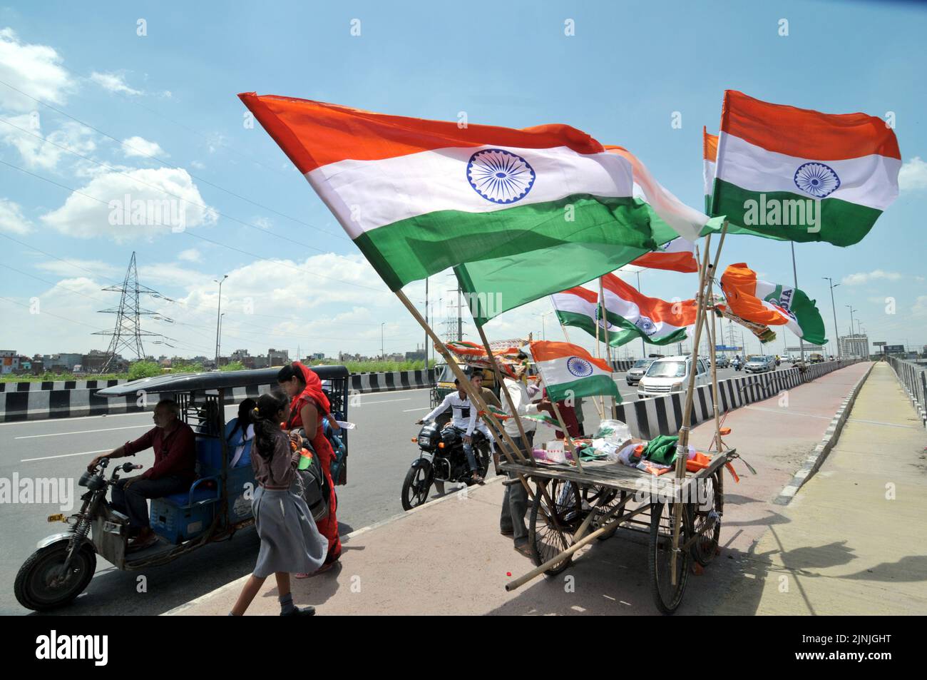 Indrapuram, Uttar Pradesh, India. 12th Aug, 2022. Vendor sale Tricolor ...