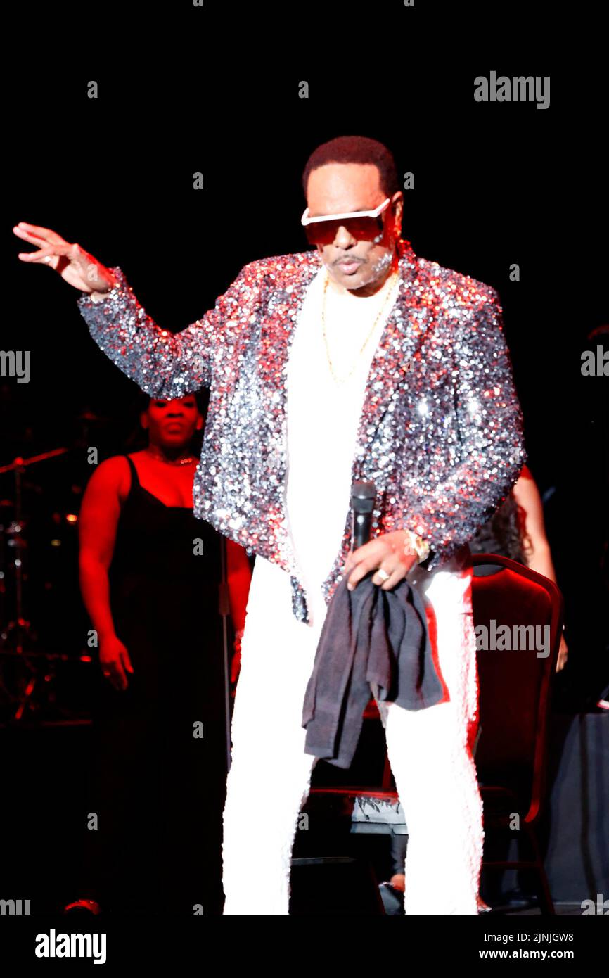 Charlie Wilson Performs At The Dell East Music Center Summer Concert ...
