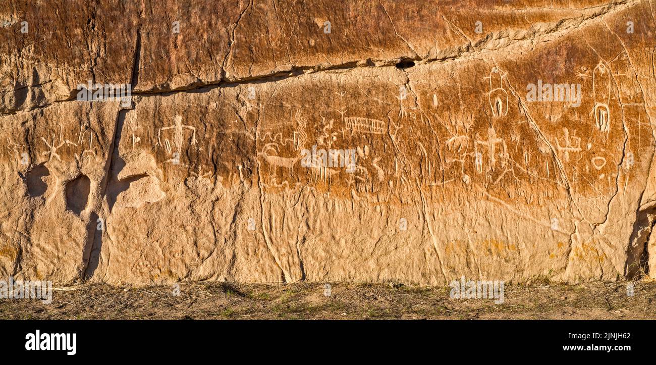 Petroglyphs at tuff outcrop, White River Narrows Archaeological ...