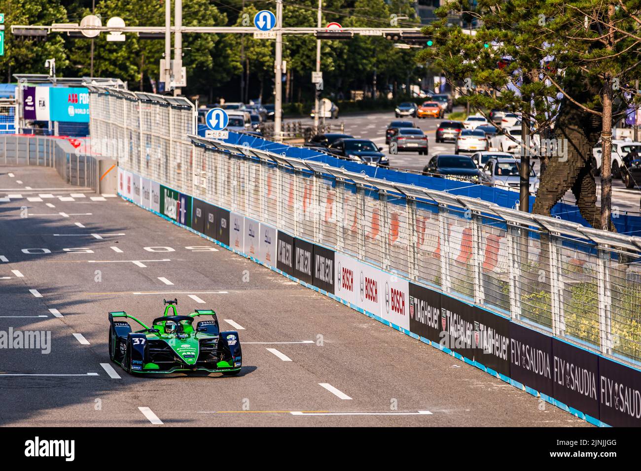 37 CASSIDY Nick (nzl), Envision Racing, Audi e-tron FE07, action during ...