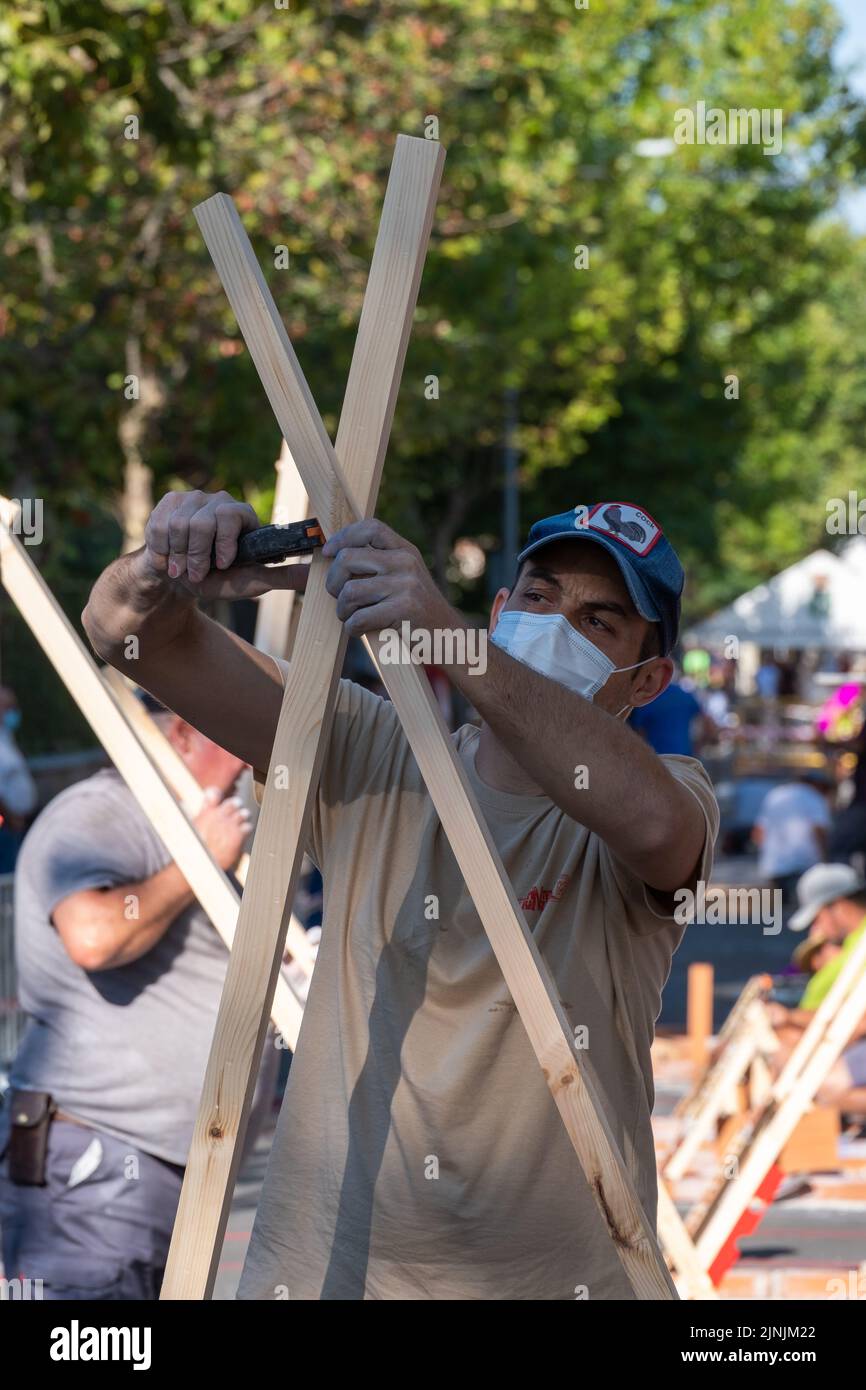 Mason laborer hi-res stock photography and images - Alamy