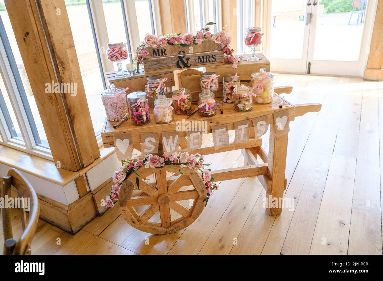 Sweets cart hi-res stock photography and images - Alamy