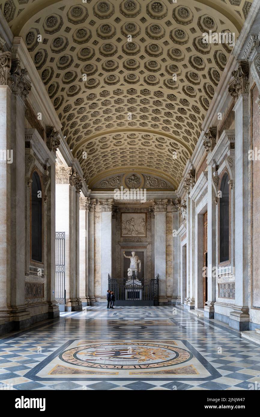 The Basilica di San Giovanni in Laterano, Rome Stock Photo - Alamy