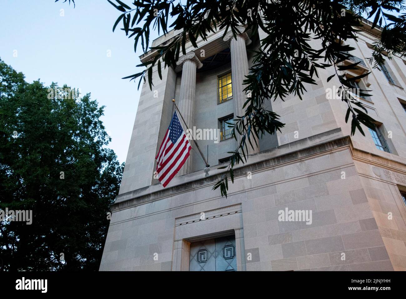 Department of justice building hi-res stock photography and images - Alamy