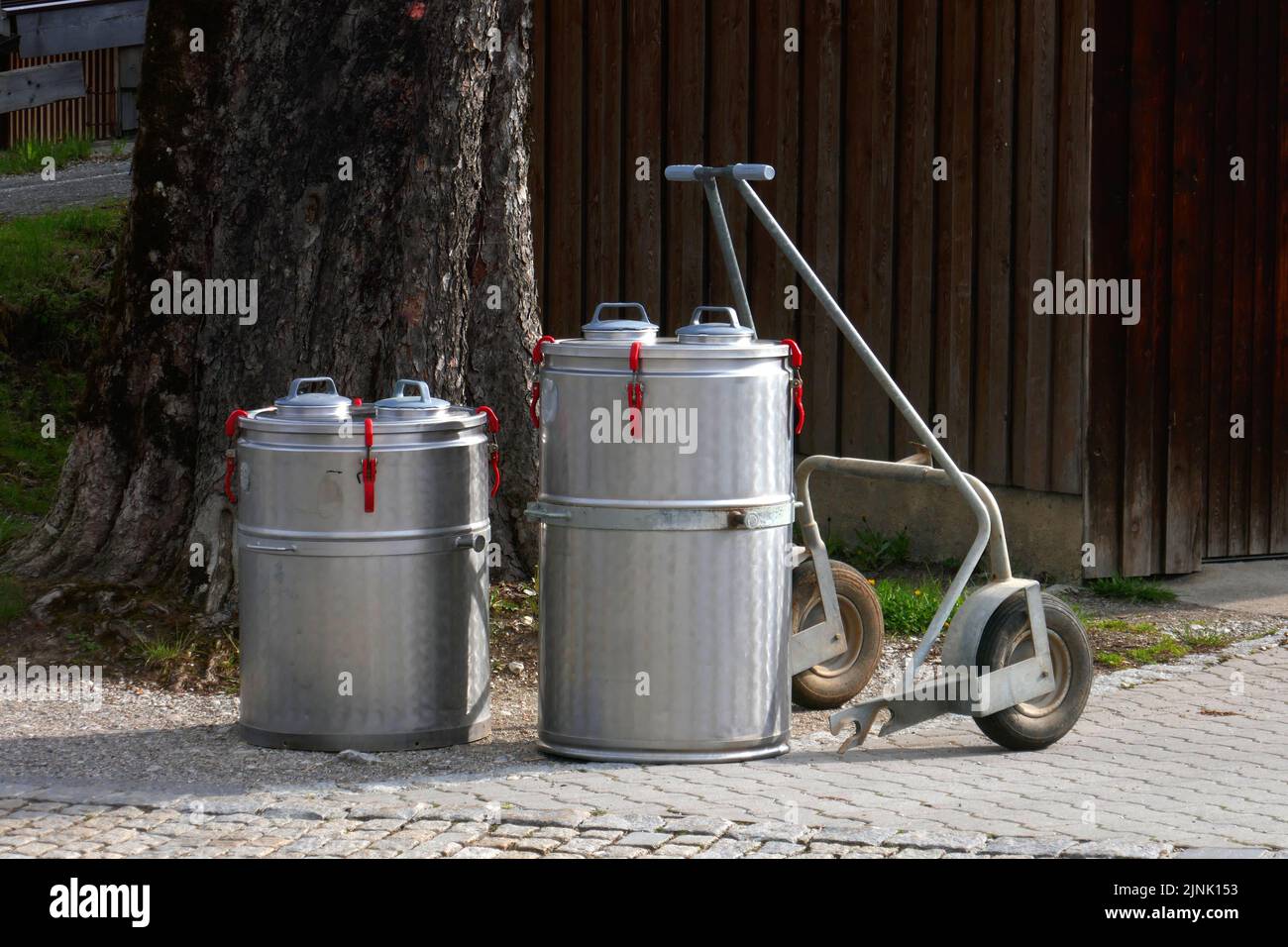 Milk can metal hi-res stock photography and images - Alamy