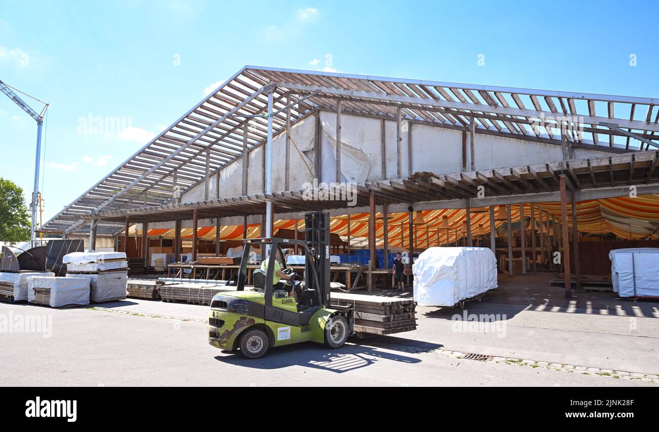 Stuttgart, Germany. 12th Aug, 2022. Tents of the folk festival ...