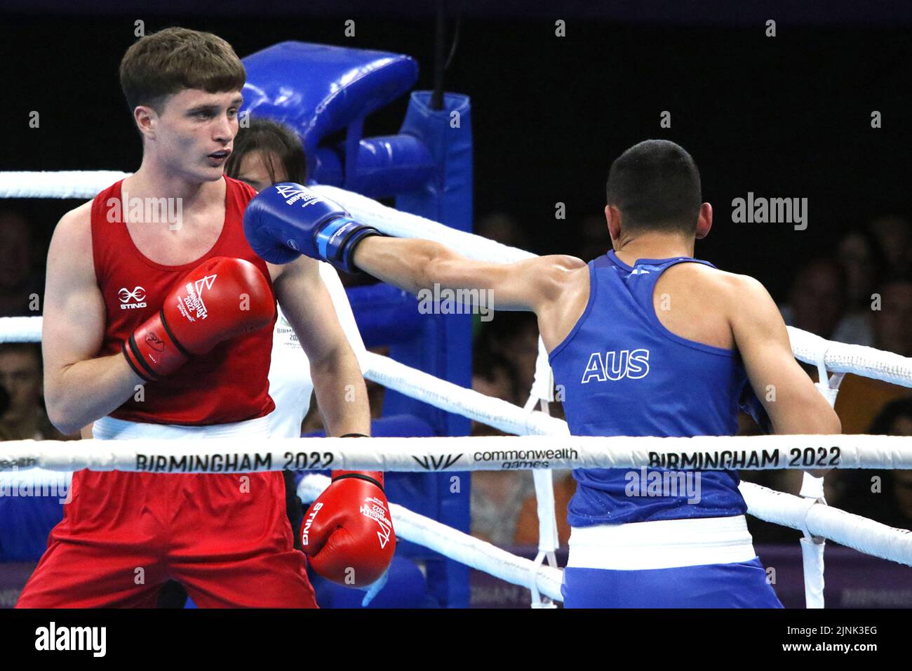 Sam HICKEY of Scotland (Red) v Callum PETERS of Australia (Blue) in the ...