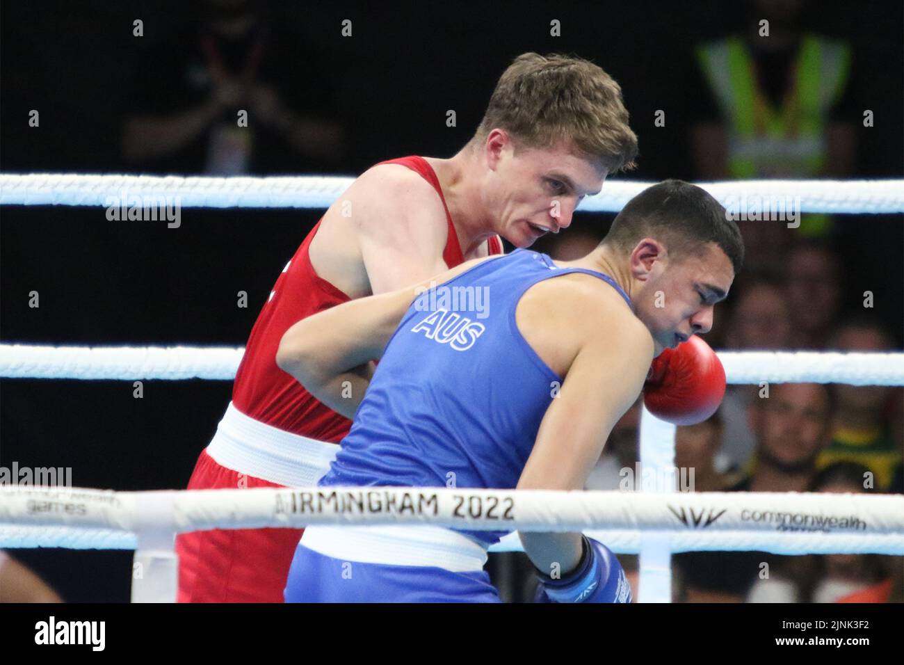 Sam HICKEY of Scotland (Red) v Callum PETERS of Australia (Blue) in the ...