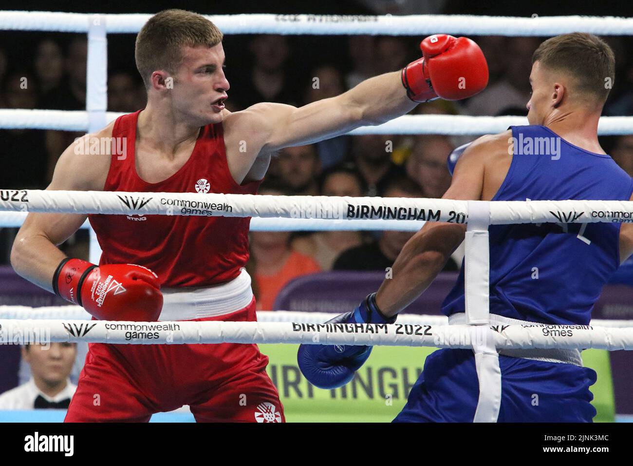 Sean LAZZERINI of Scotland (Red) v Taylor BEVAN of Wales (Blue) in the ...