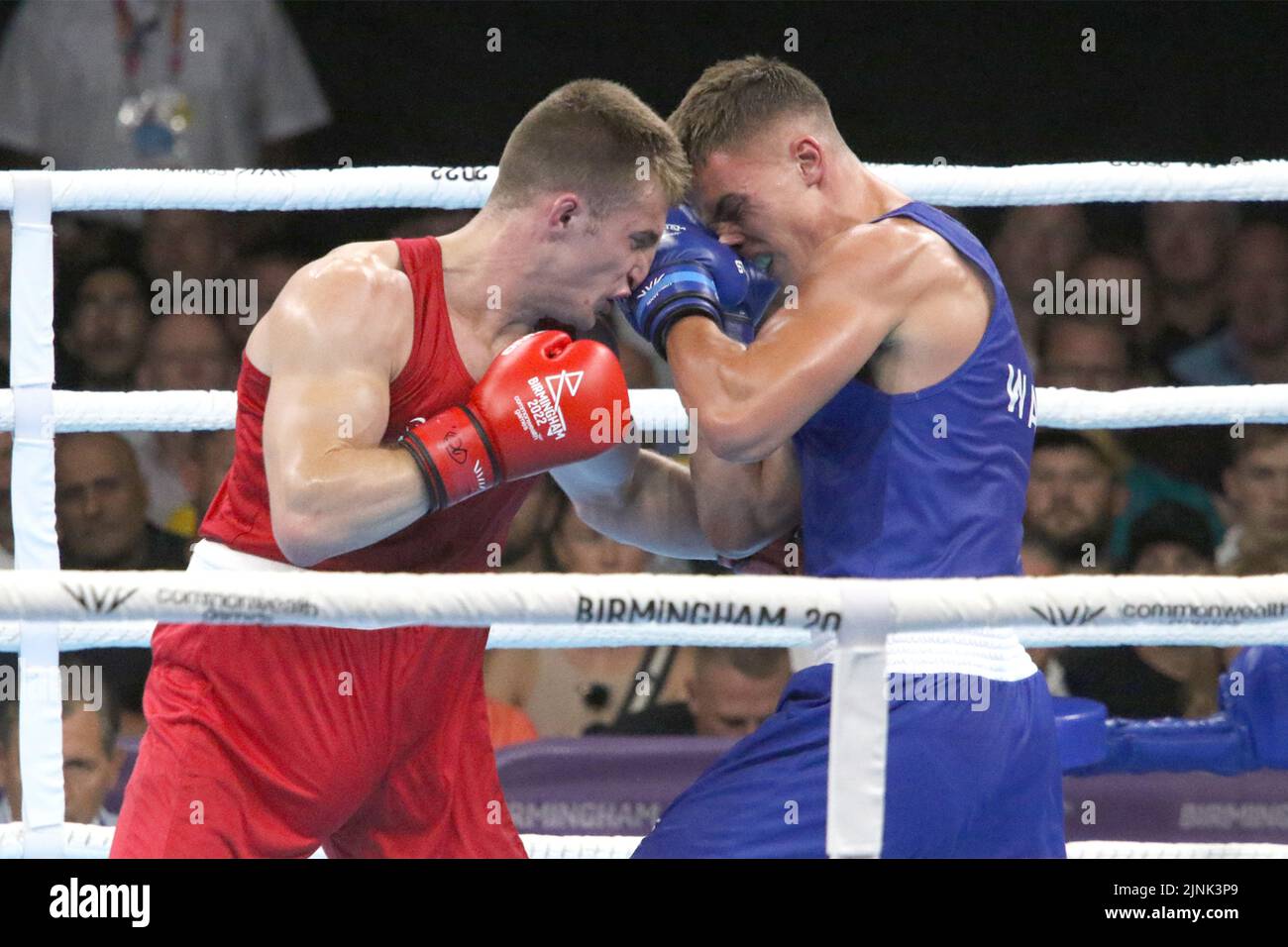 Sean LAZZERINI of Scotland (Red) v Taylor BEVAN of Wales (Blue) in the ...